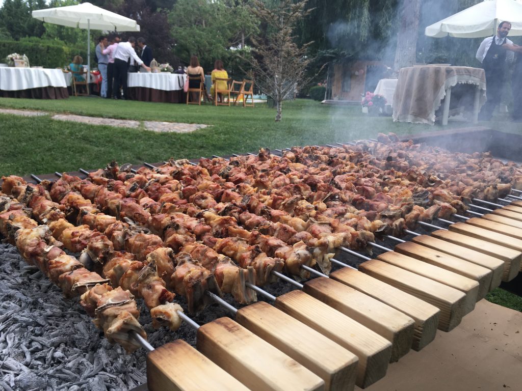 Catering Pinchos de Lechazo estilo Traspinedo - Valladolid